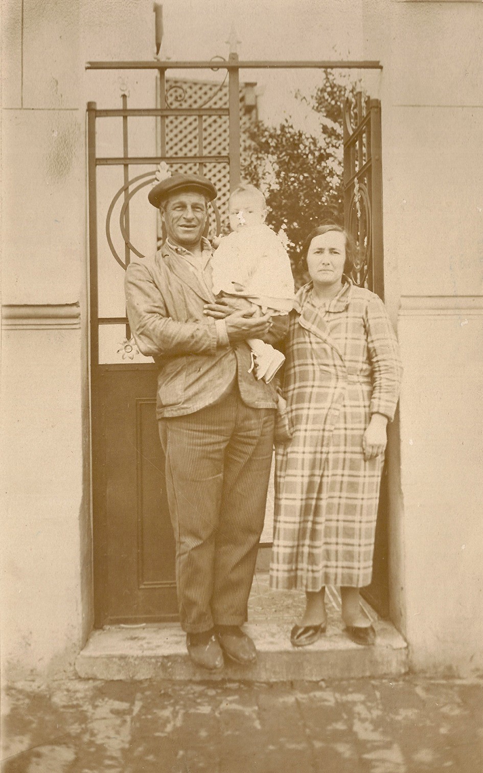 VECINOS DE VILLA MARTELLI :: Vicente López :: Archivo histórico digital