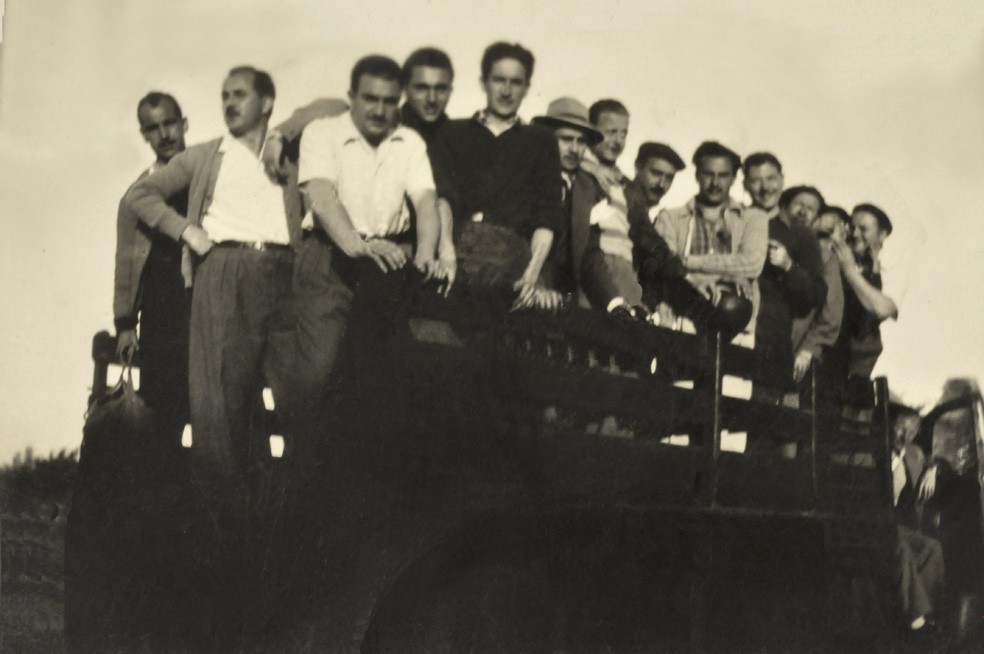 INDUSTRIAS DE VILLA MARTELLI: FÁBRICA CHAMPION :: Vicente López ...